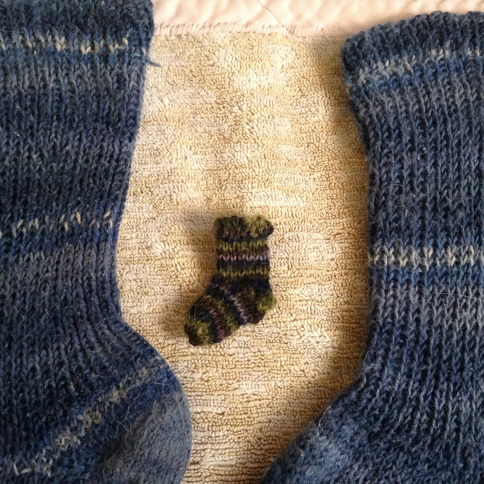 TheAwakenedSoul: Knitting Teeny Tiny Socks From Winwick Mum