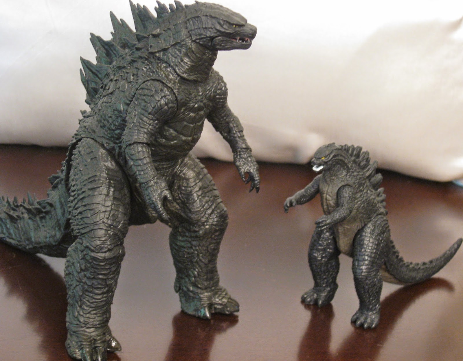 The Toyseum: NECA Legendary GODZILLA 2014 - 12" Head to Tail Figure Review
