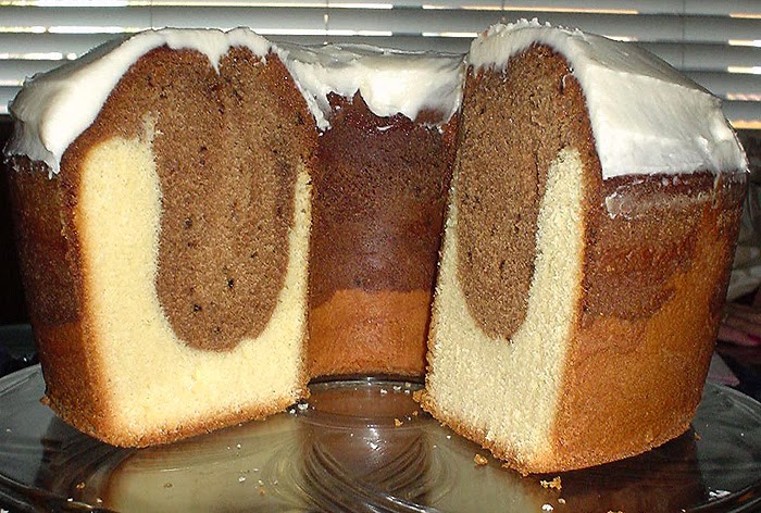 Food Hunter's Guide to Cuisine: Throwback Thursday: Marble Pound Cake