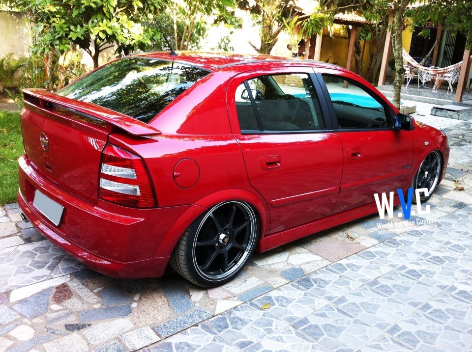 World Version Custom: Astra Rebaixado + Rodas aro 18"