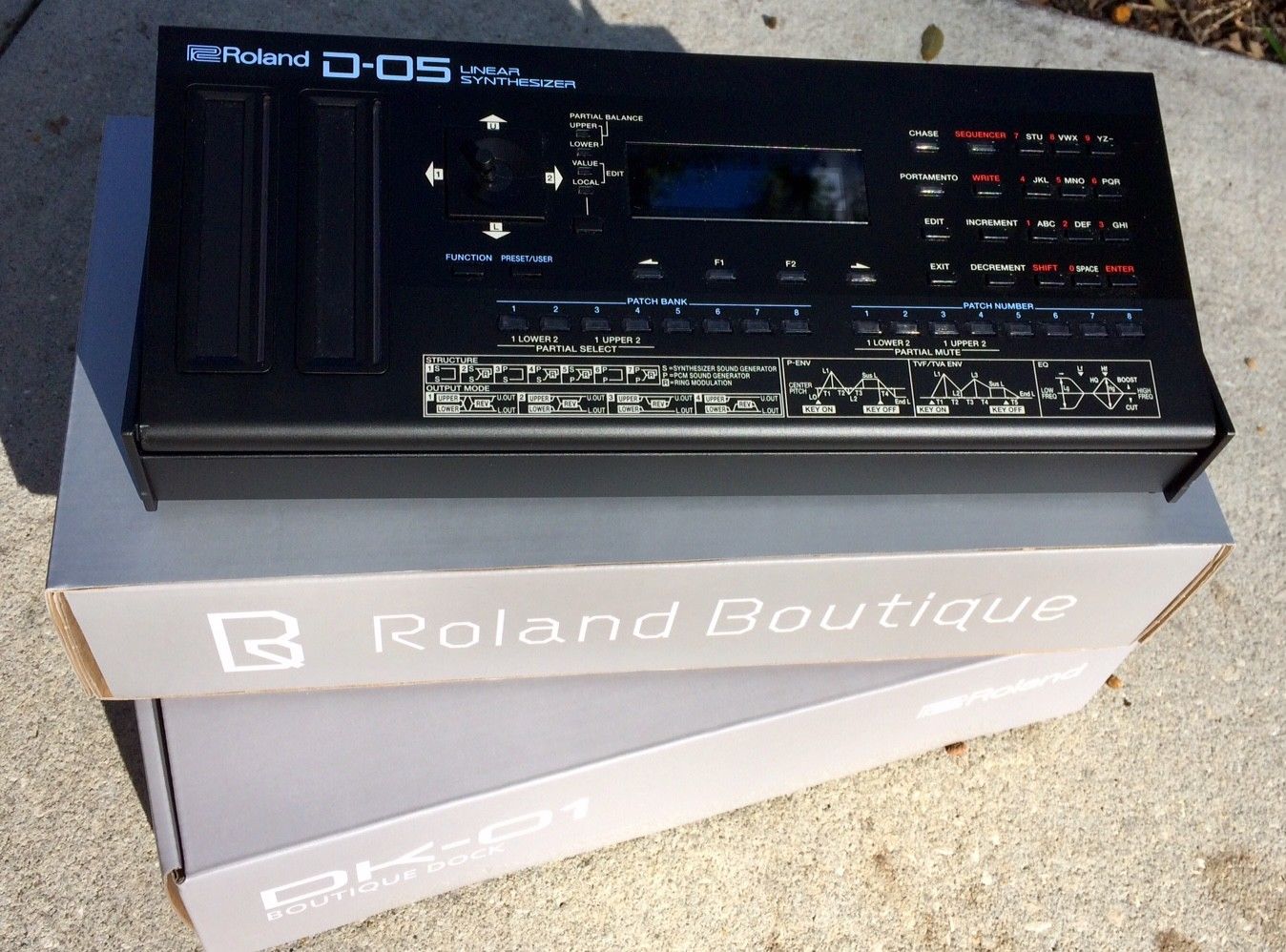 MATRIXSYNTH: Roland D-05 Boutique Linear Synthesizer with Roland DK-01 Boutique Dock