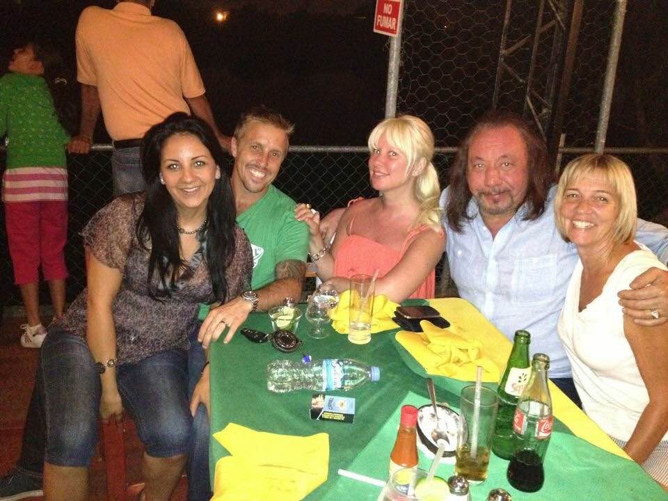 KISS LA BANDA MÀS CALIENTE DEL MUNDO: ACE FREHLEY CON RACHAEL GORDON Y ...