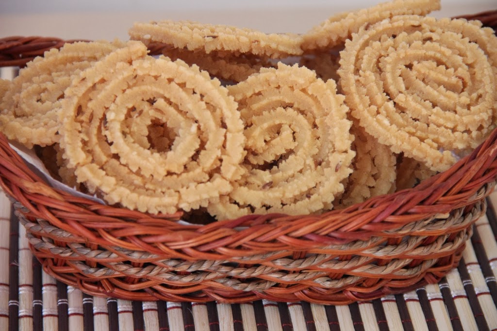 Murukku/ Rice Chakli/ Mul Murukku/ Rice Murukku/ Arisi Murukku ~ Lincy ...