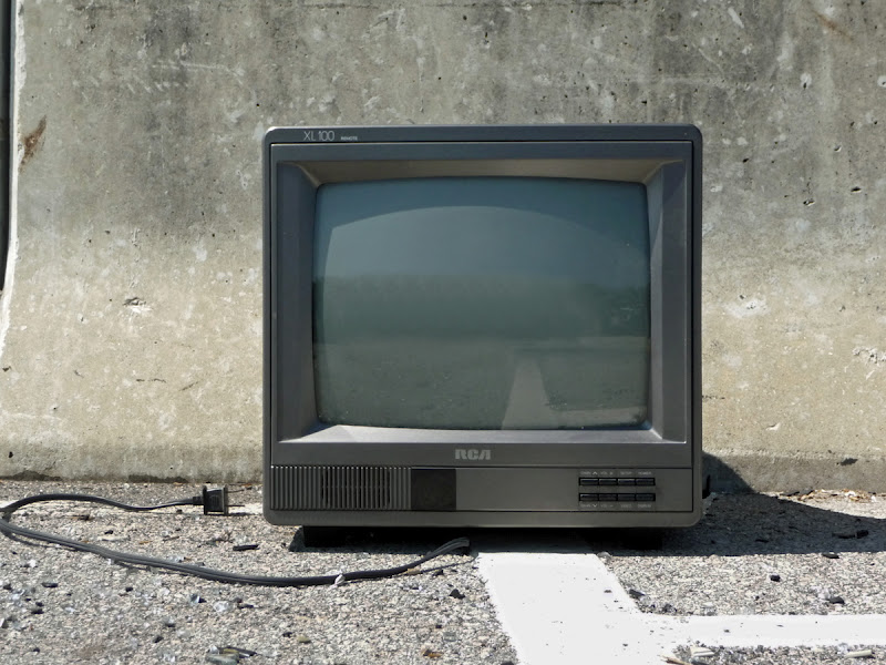 Daily Camera: Electronic Cemetery - Where old computers come to die