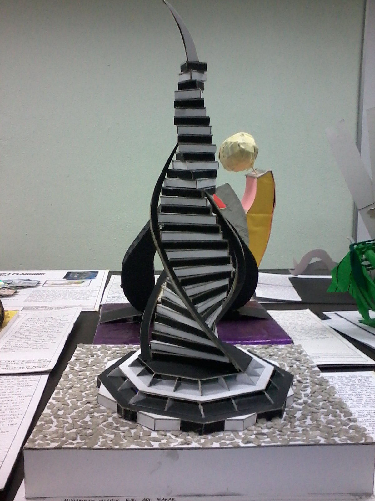 RUS104 : INTEGRATED STUDIO 2012/2013: PROJECT 4 : SCULPTURE