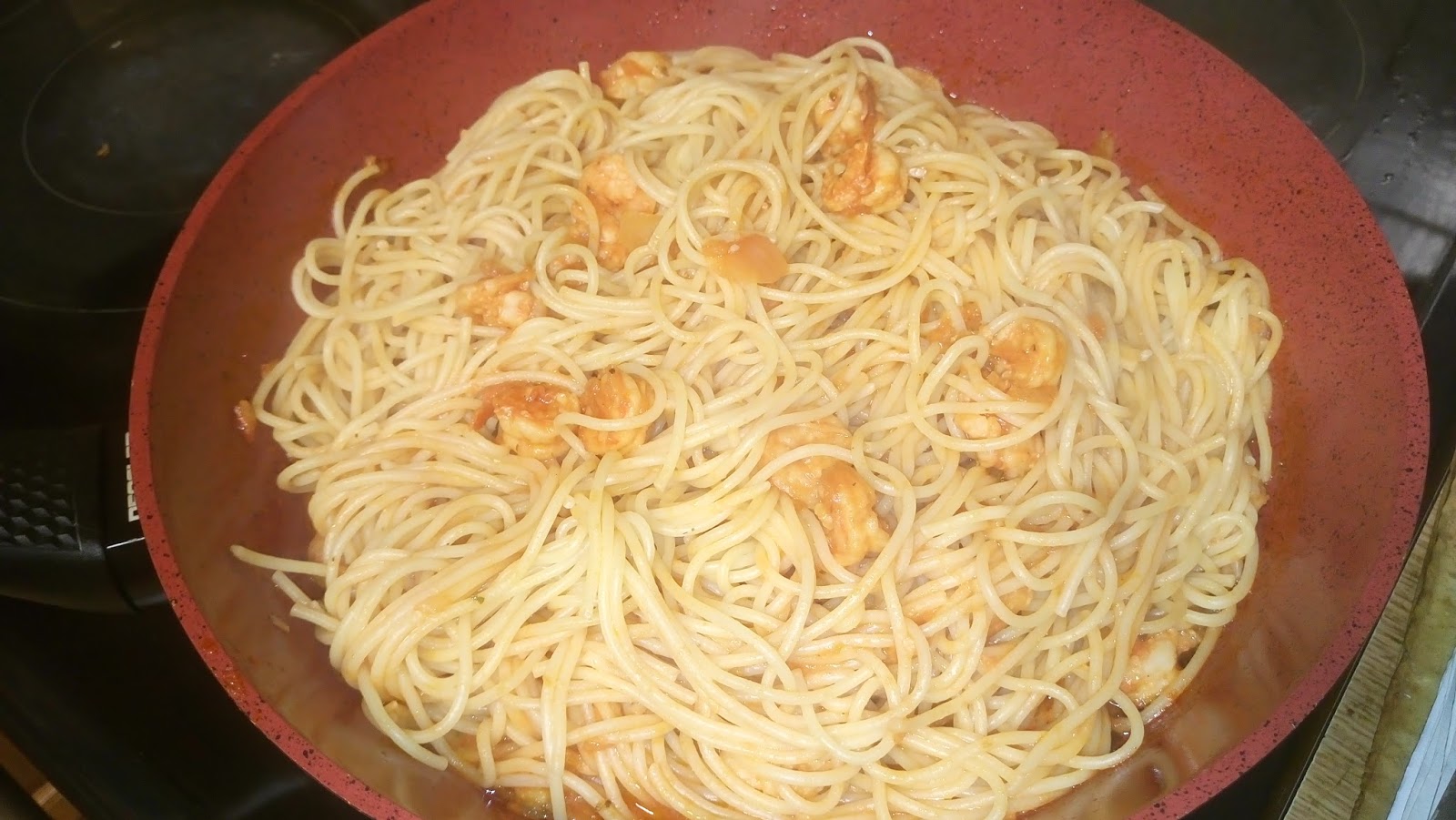 ΝΟΣΤΙΜΑ ΣΠΙΤΙΚΑ ΦΑΓΗΤΑ ΚΑΙ ΓΛΥΚΑ: ΓΑΡΙΔΟΜΑΚΑΡΟΝΑΔΑ