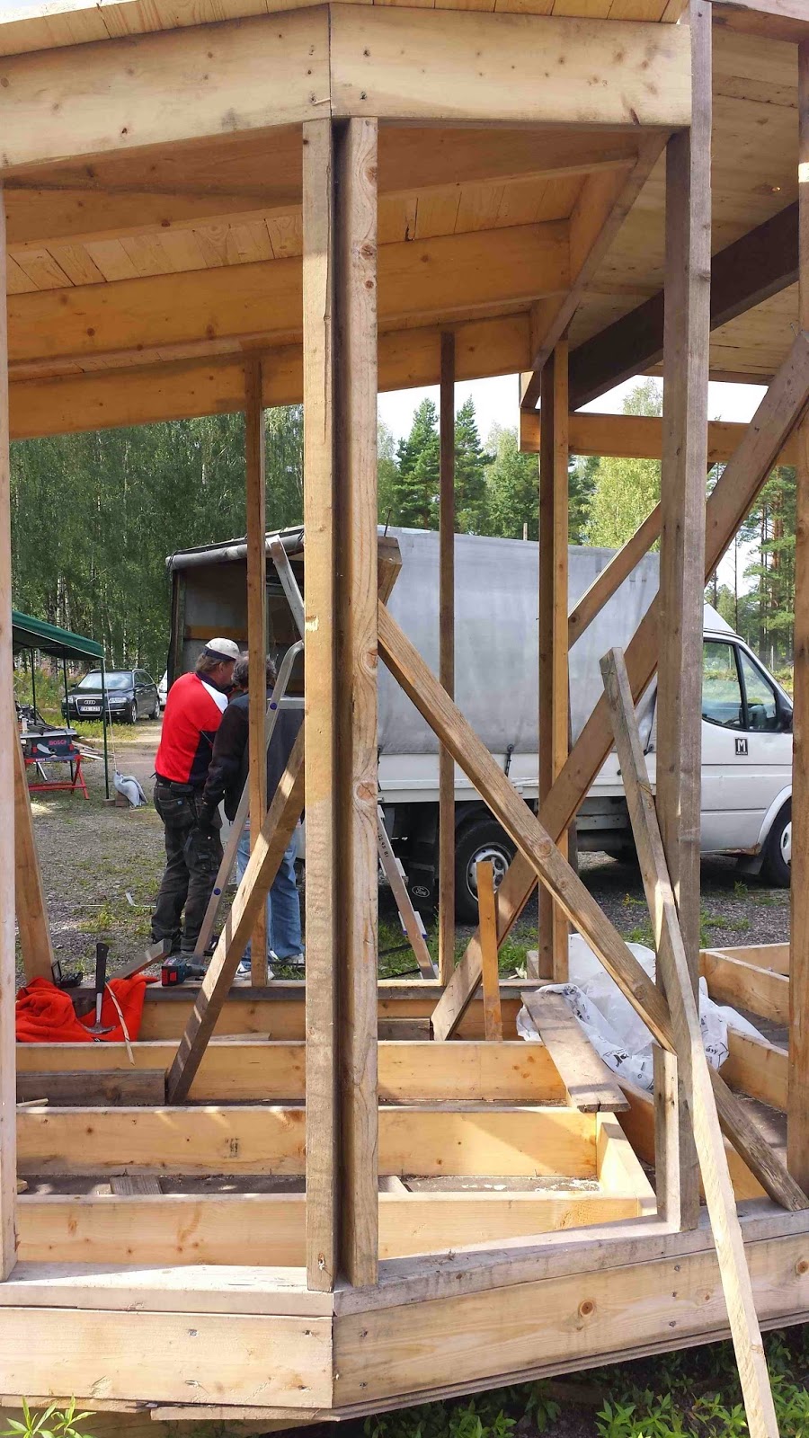 En liten historia om att bygga ett litet hus