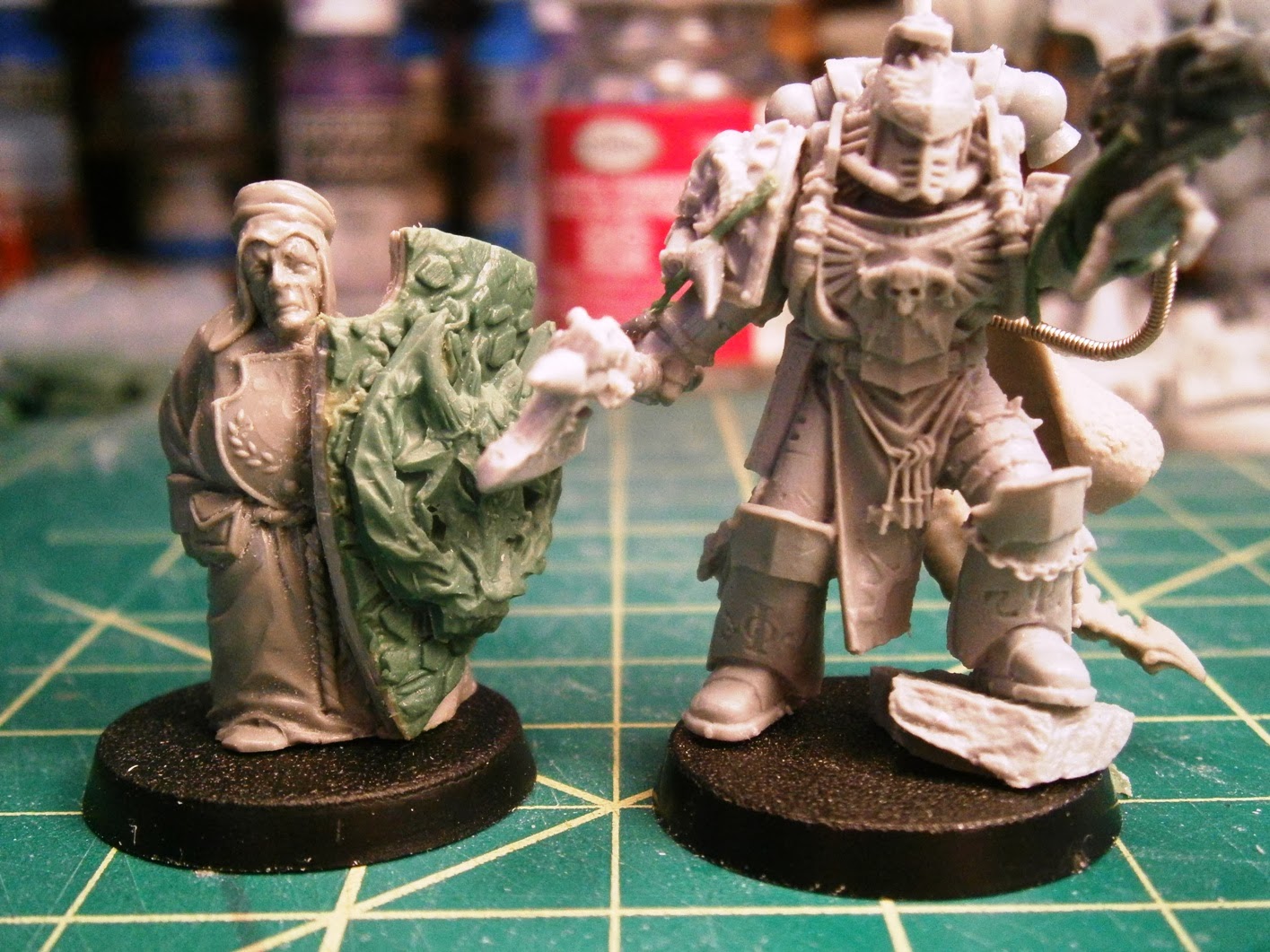 Ex Fide Vivo: Heresy-Era Salamanders: Librarian and Apothecary WiP