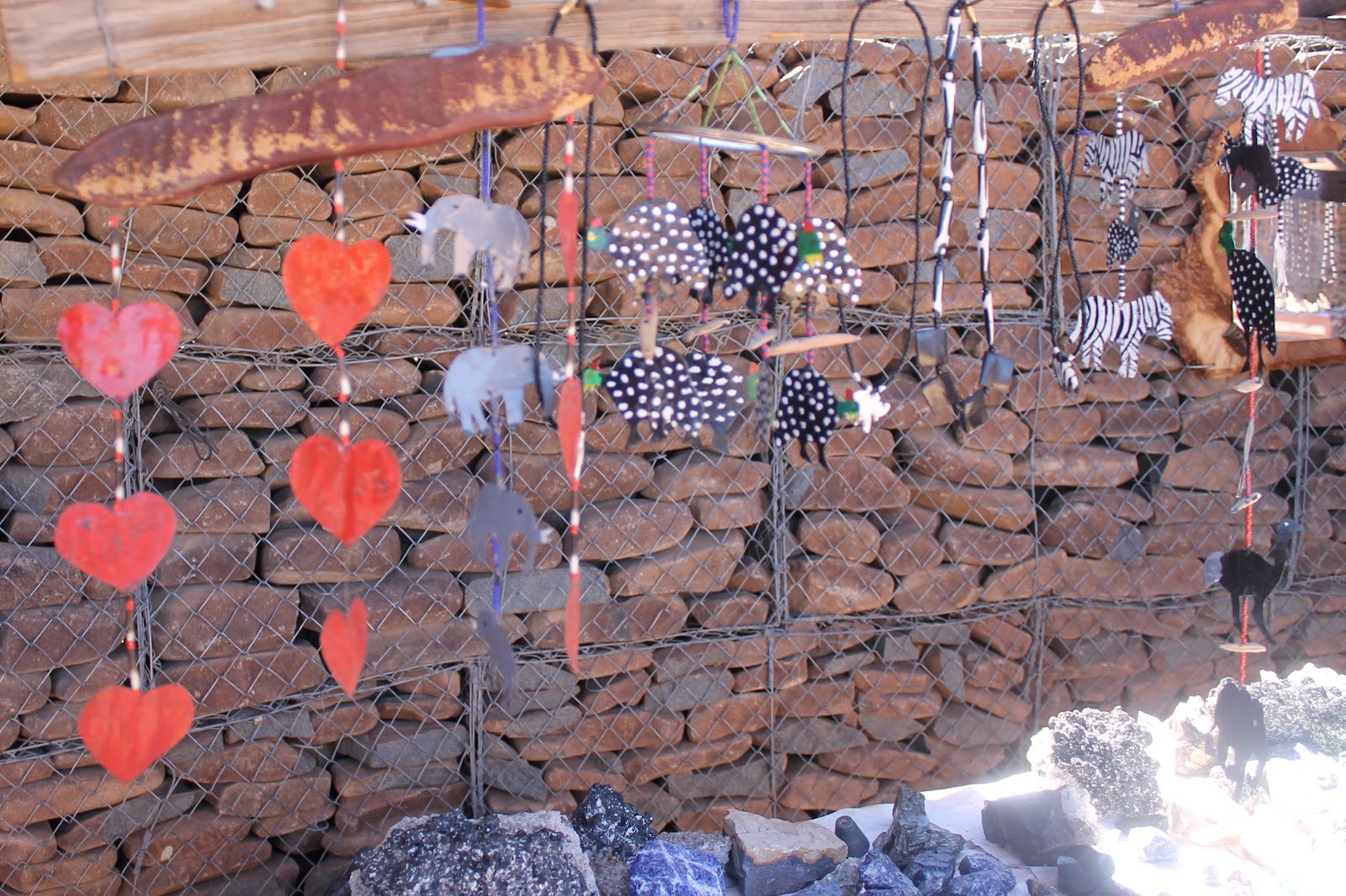 Okuhepa: Ûiba Ôas Crystals Market