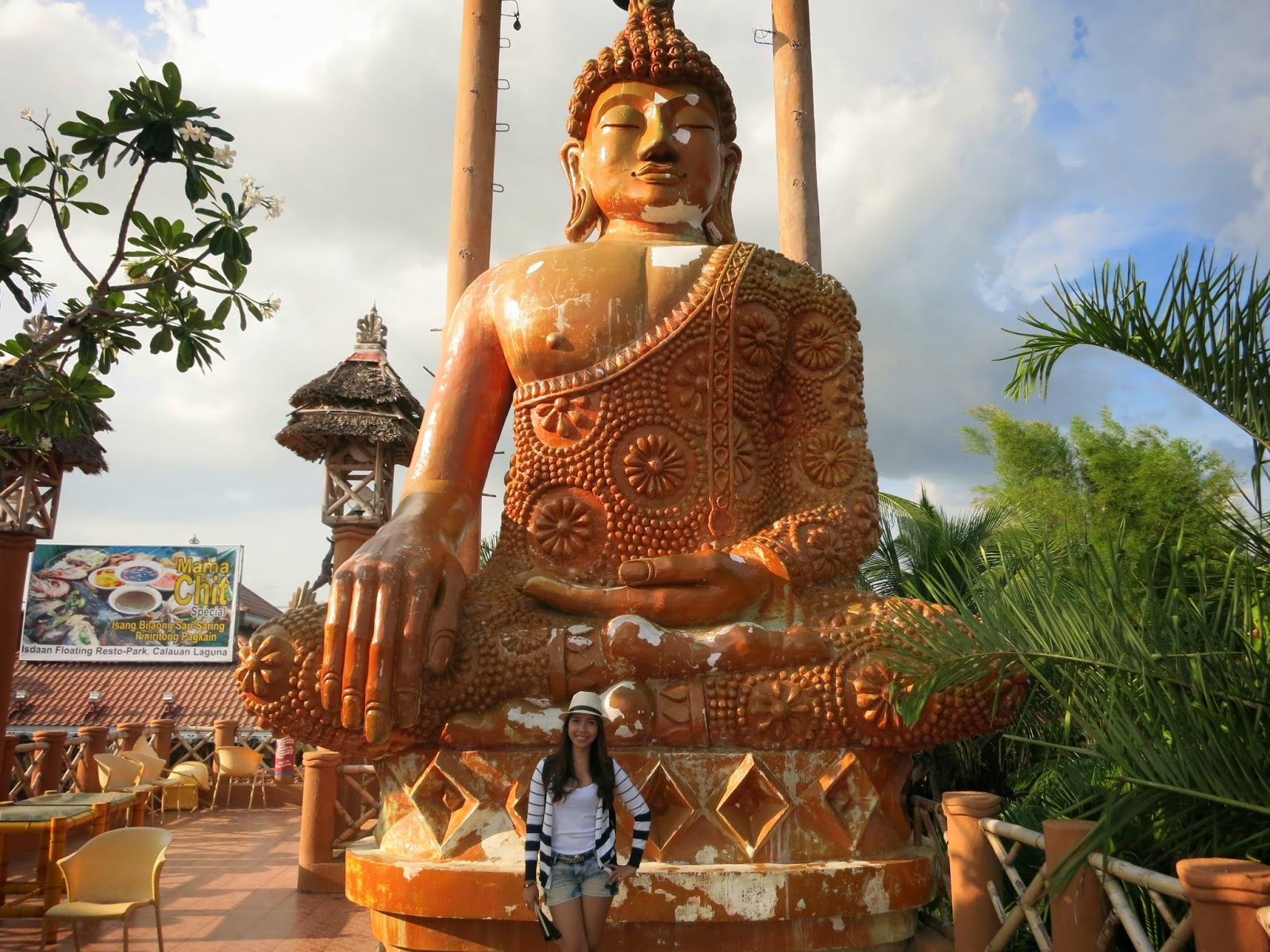 Mineeh11: Isdaan Floating Restaurant Experience