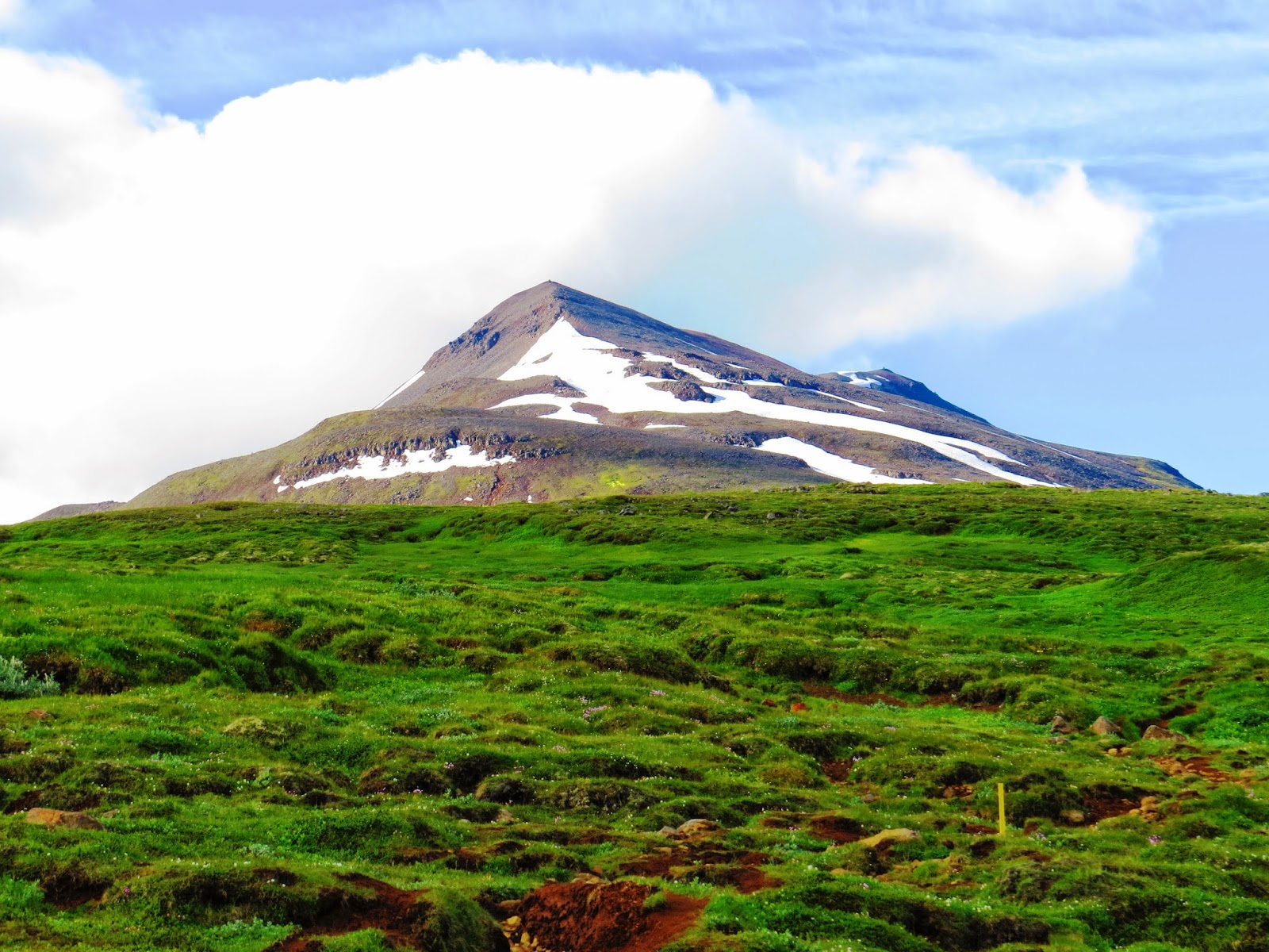 Lazarow World-Hike-About: 18.10 Akureyri: Mount Sulur, a climb of 3,700 ...