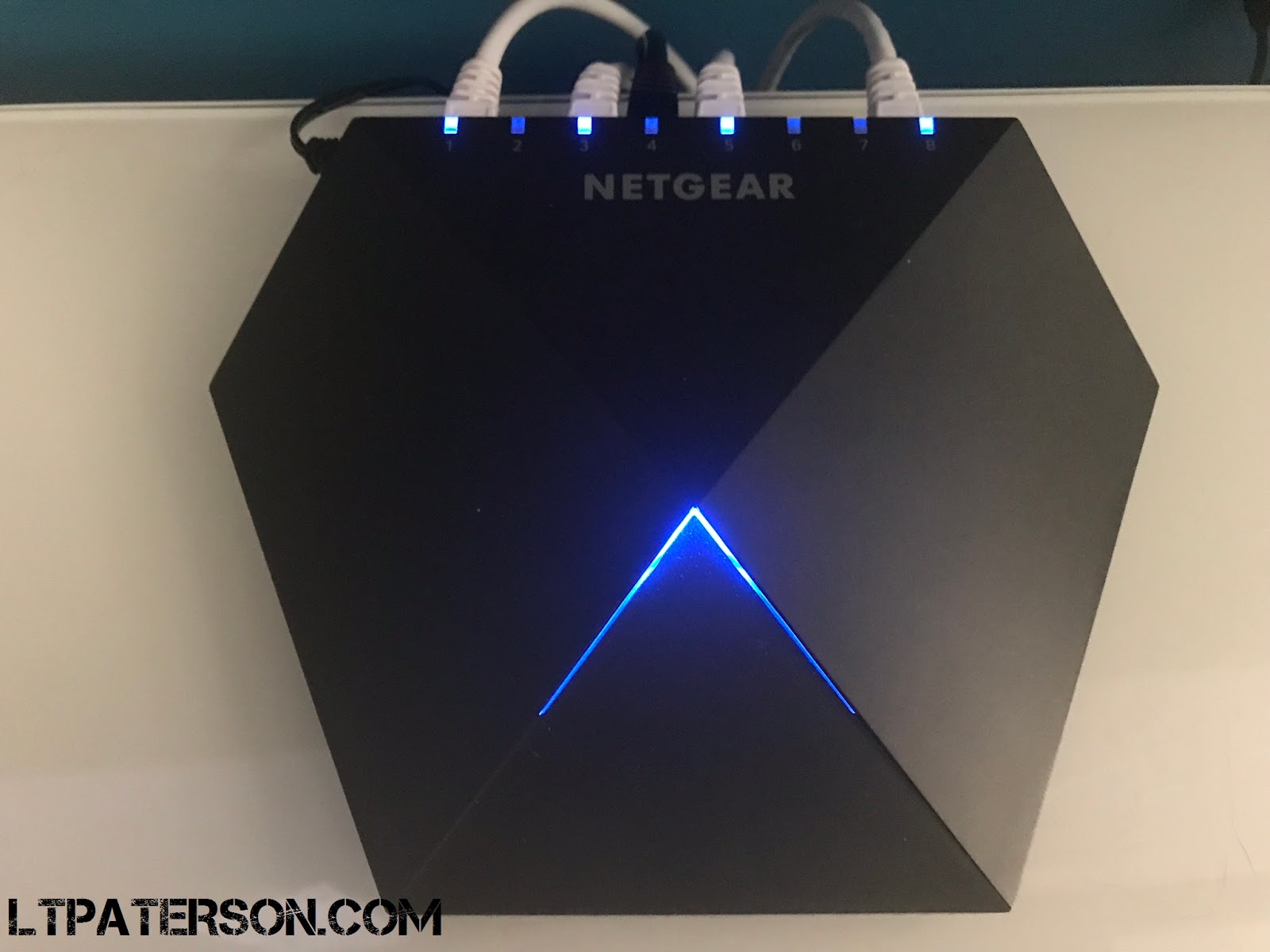 Test du switch Netgear Nighthawk S8000: parfait pour le gaming et l ...