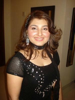 Pak Celebrity Gossip: Javeria Saud Biography & Photos