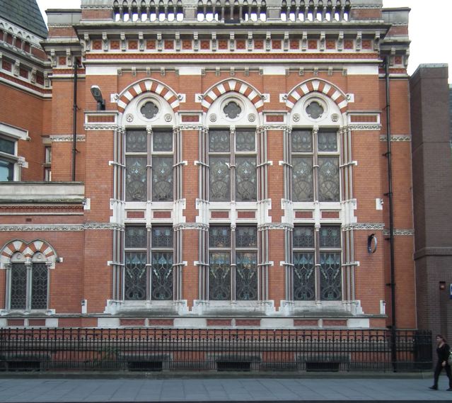 English Buildings: Leicester