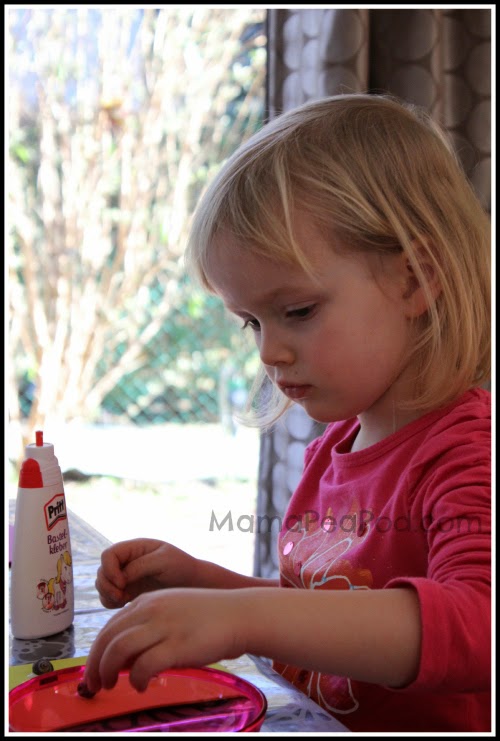 Mama Pea Pod: {Hands On One to One Correspondence Counting Practice}