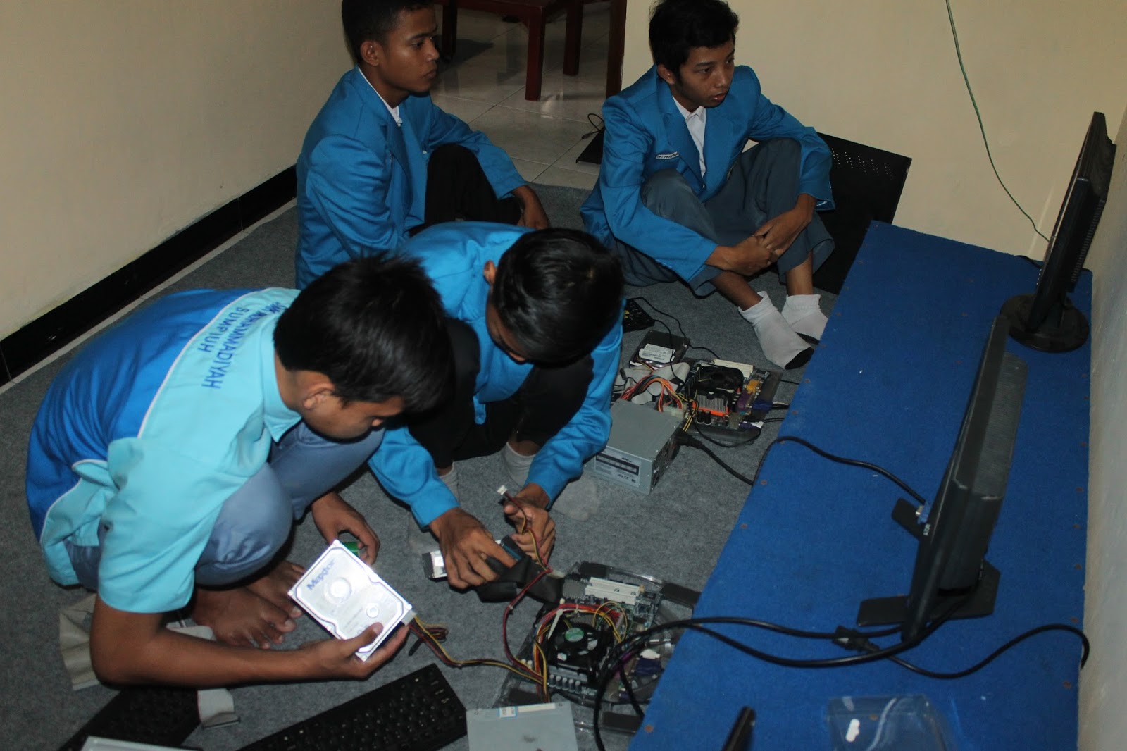 Foto - foto siswa PKL SMK JALALLUDIN WONOSOBO di MK Computer Kebumen - Tempat PKL Komputer di ...