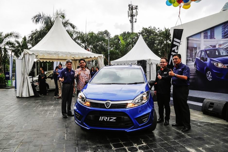 Motoring-Malaysia: PROTON LAUNCHES THE PROTON IRIZ HATCHBACK IN INDONESIA