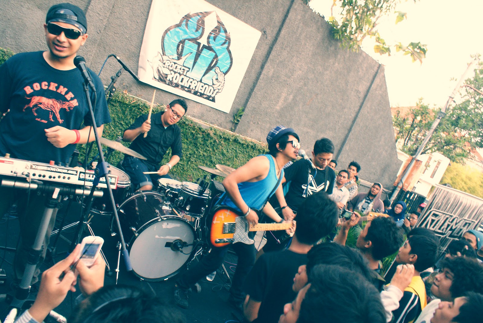 Rocket Rockers - #TonsOfTour | Sisi lain