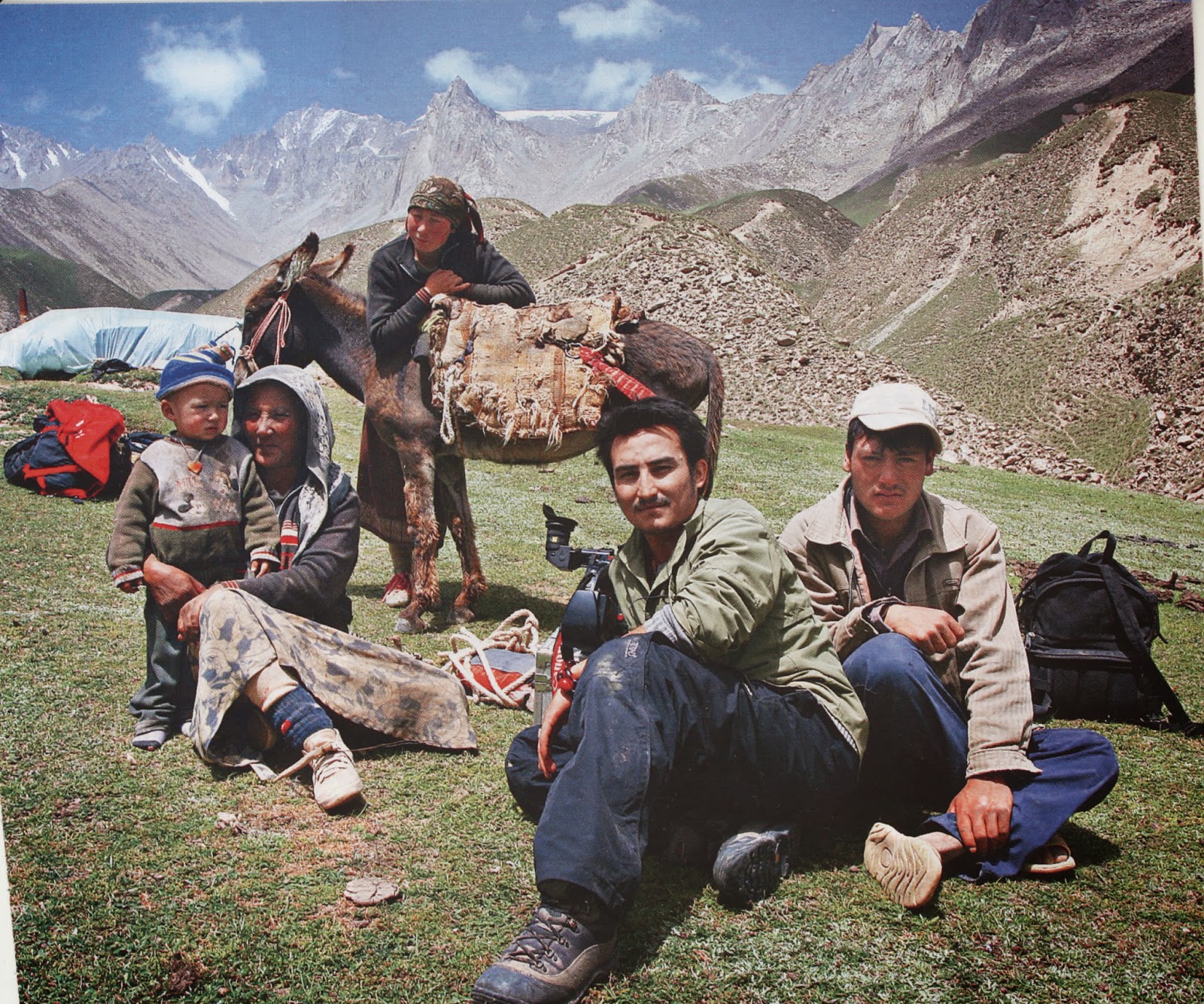 eChinaTourism.com: Ugar Family on the Silk Road