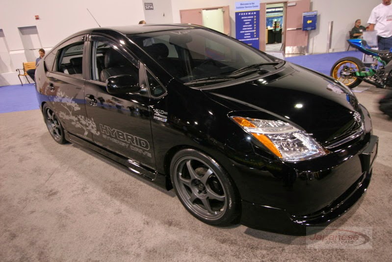 Story Of Car Modification in Worldwide.: TOYOTA PRIUS HYBRID MODIFIED