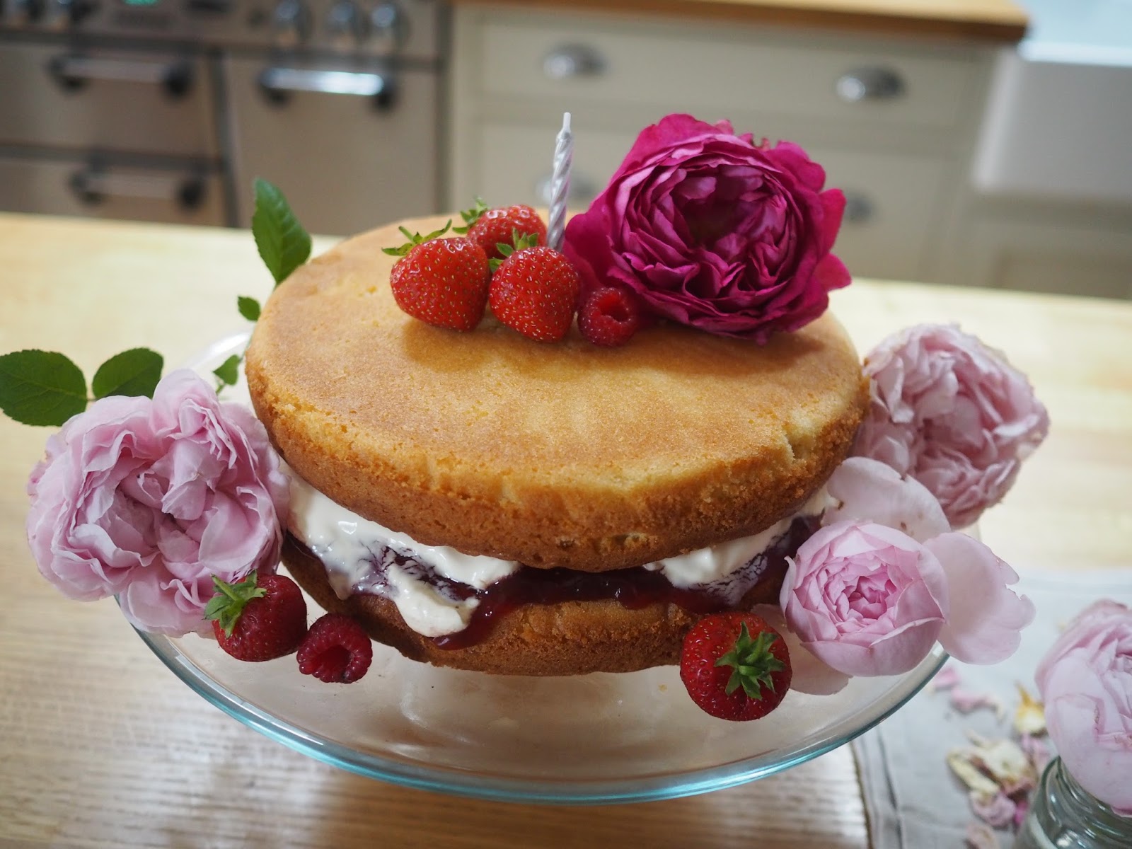 The Best Victoria Sponge Cake and a Little Tea Party for Grandma ...