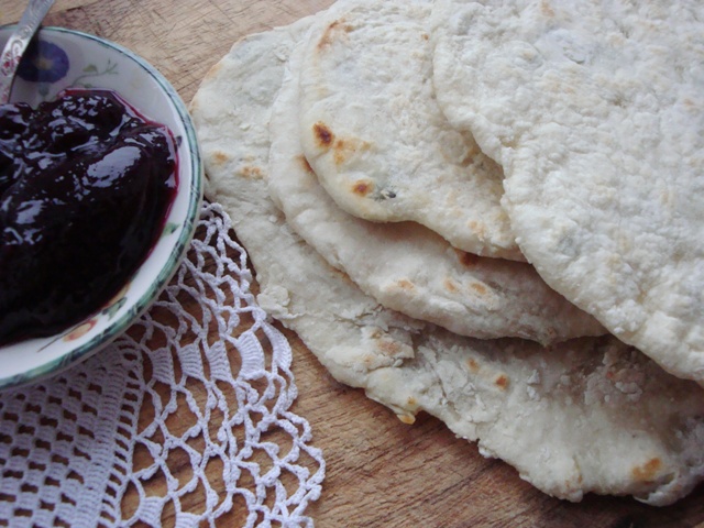 meklējot priekus: mērcētas mandeles