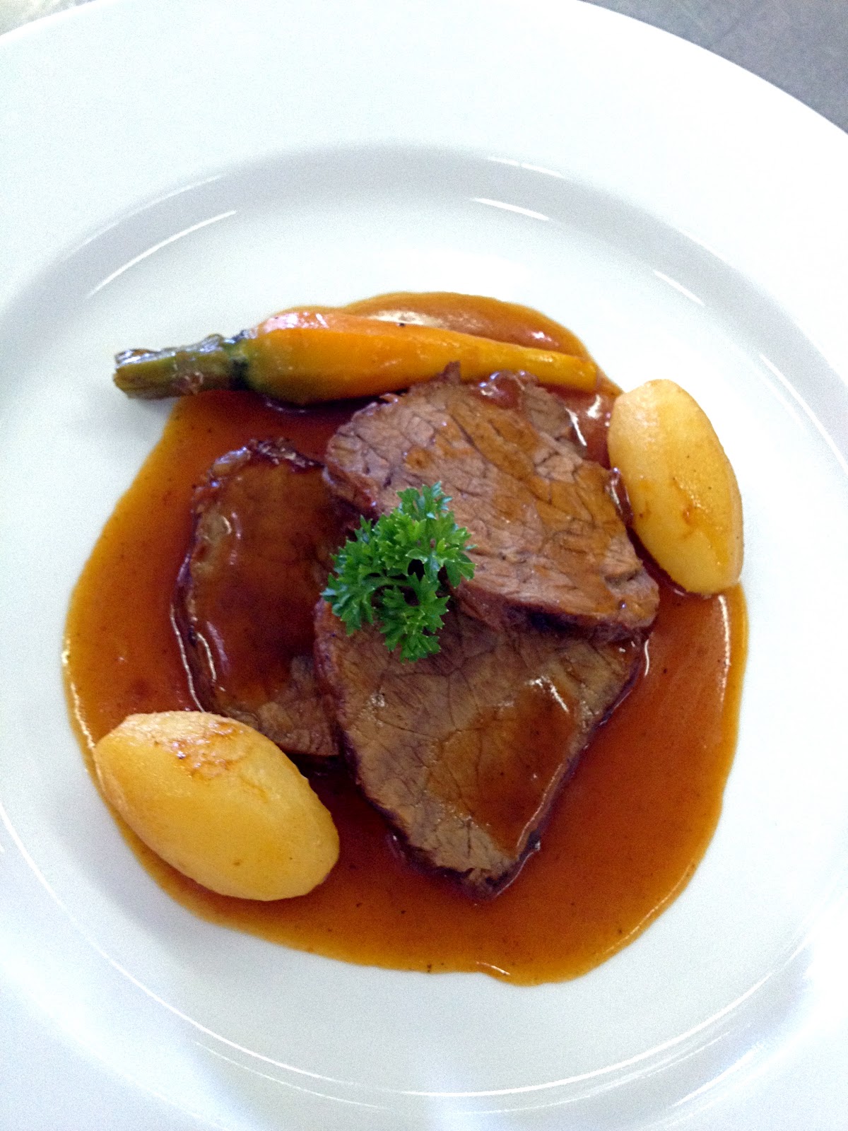 Spices of Gee: Bleeding Love for Dark Chocolate Pot Roast