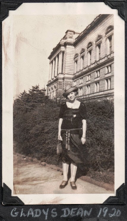 Moments in Time, A Genealogy Blog: Friday's Photo: Gladys Dean