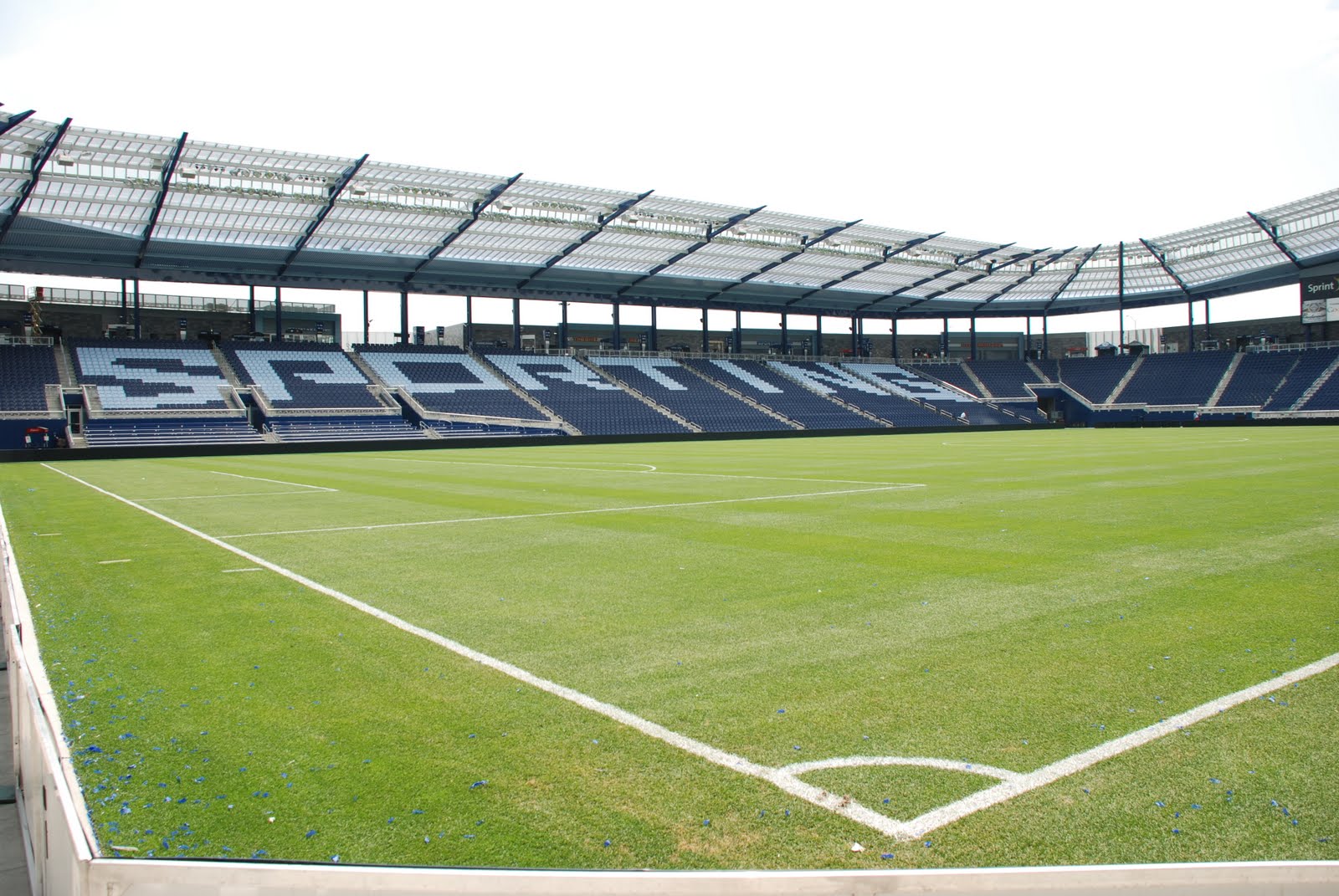 The Free Beer Movement: Photo Essay - LIVESTRONG Sporting Park Tour