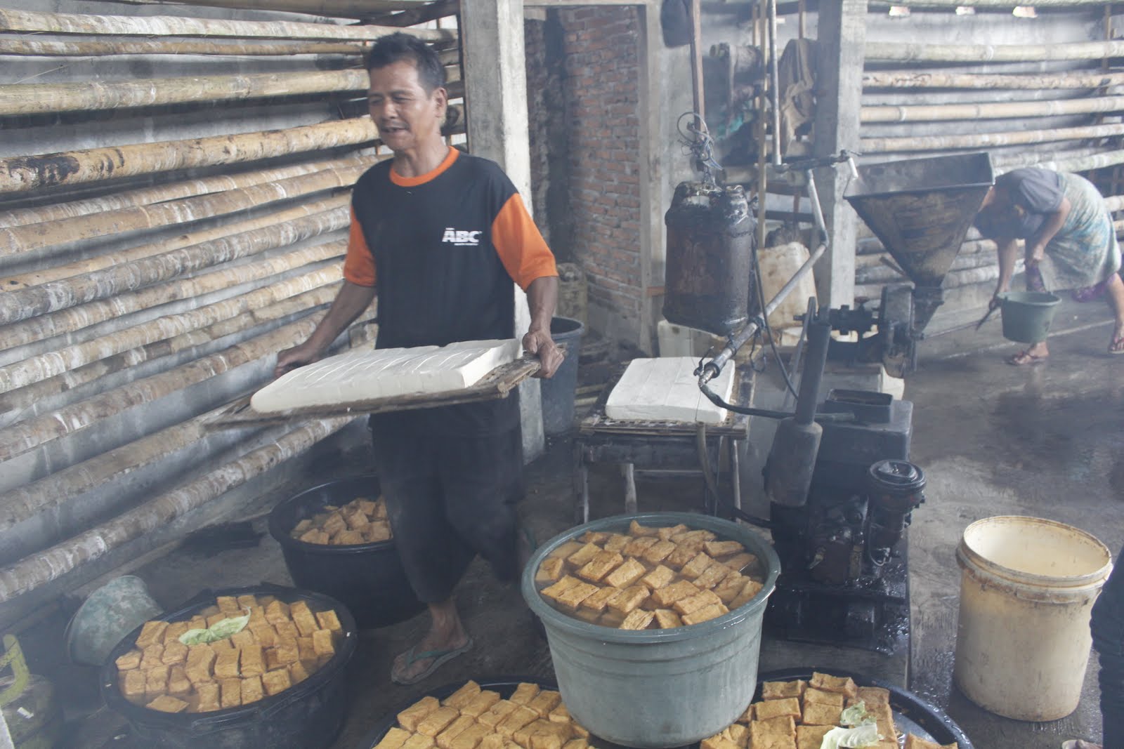 PROSES PEMBUATAN TAHU TAMANAN ~ RAHMAD NABABAN BLOG