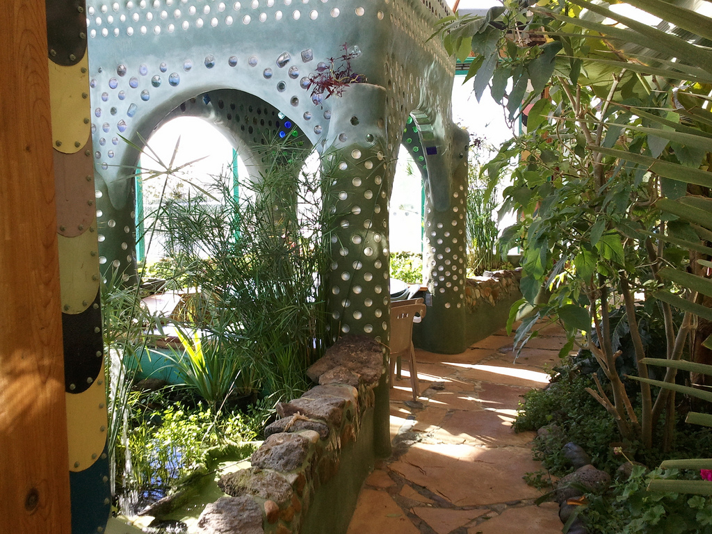 Eclectitude: Earthships