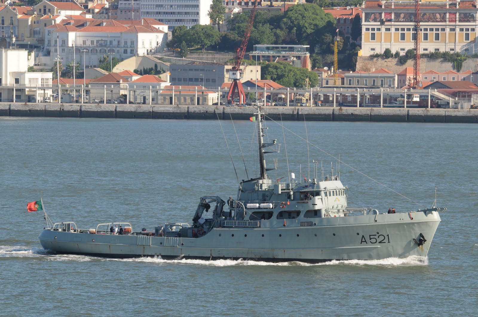 SHIPS & THE SEA - BLOGUE dos NAVIOS e do MAR: Chegada do NRP SCHULTZ ...