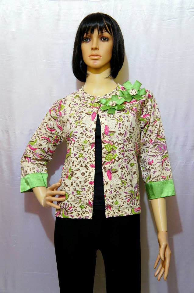 30+ Cardigan Batik Modern Terbaru yang Modis | Model Baju Batik Kantor