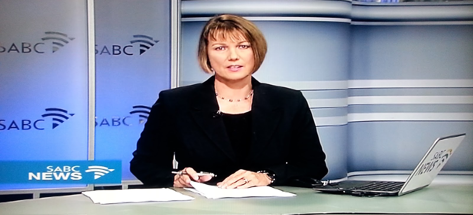 TV with Thinus: SABC news staff in open revolt against boss Hlaudi ...