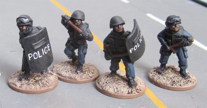 Tim's Miniature Wargaming Blog: Modern Supers and Civilians