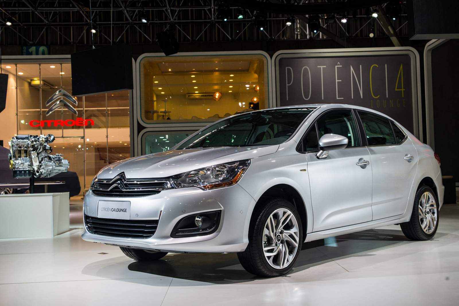 Novo Citroen C4 Lounge THP Flex é apresentado em SP