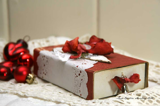 Wild Orchid Crafts: Christmas box.