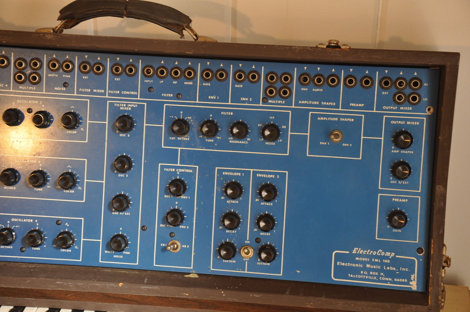 MATRIXSYNTH: Blue EML 100 Electrocomp