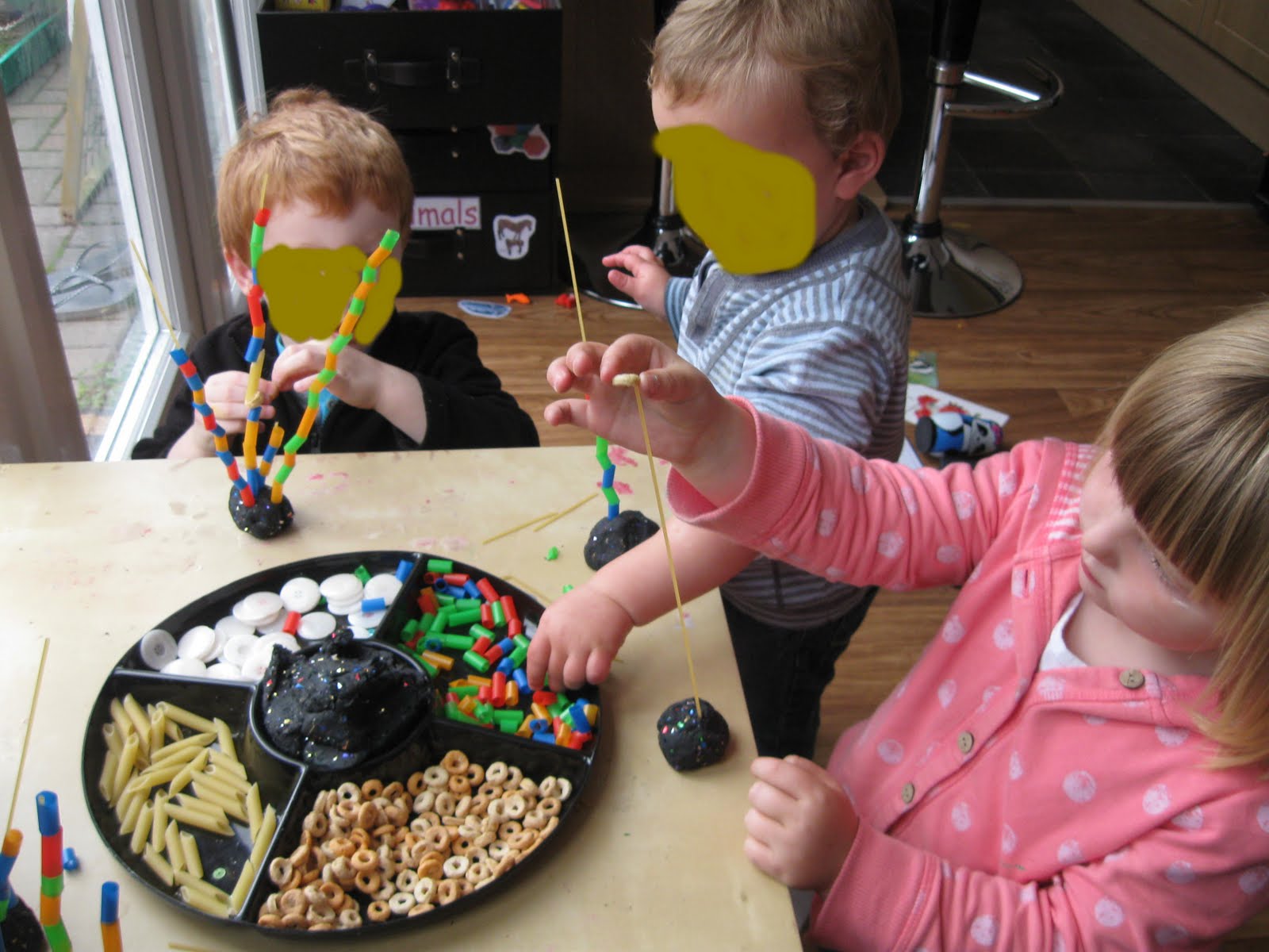 Pre-school Play: Spaghetti Towers