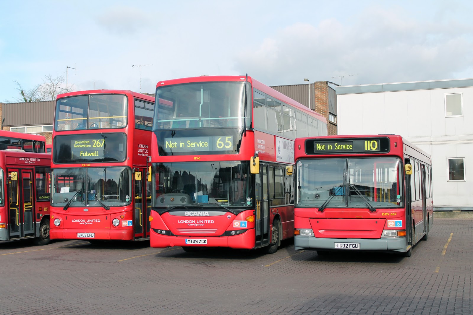 The Circle of London : London United Fulwell Garage [FW]