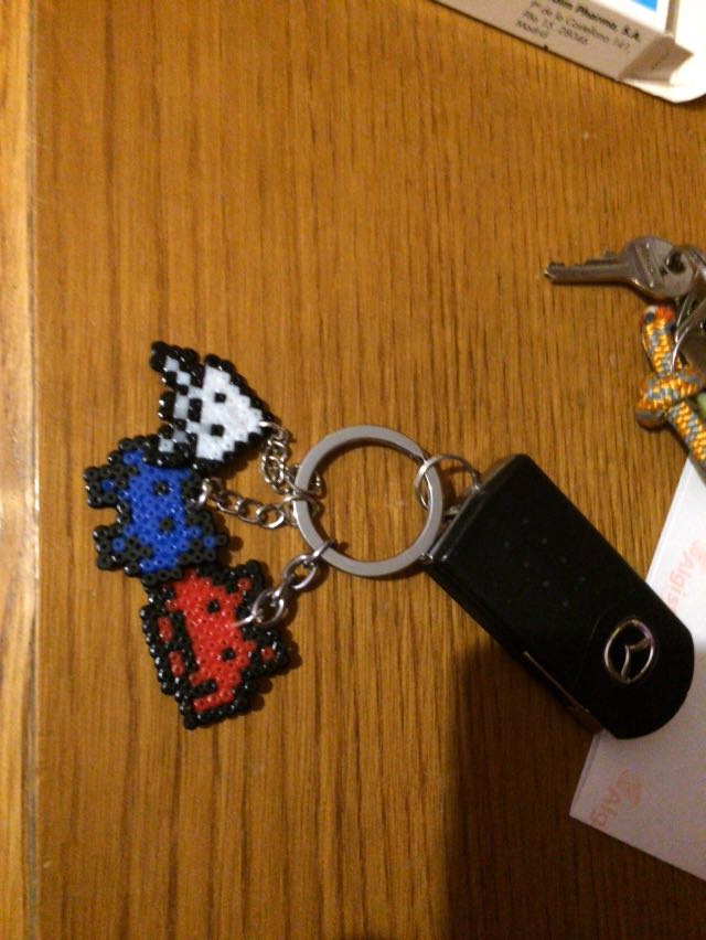 StitchesYarn: El rincón de Jimmy: Llaveros Hama Beads / Hama beads ...