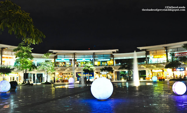 Elal Lasola Travel & Photography: UP AyalaLand TechnoHub @ Night