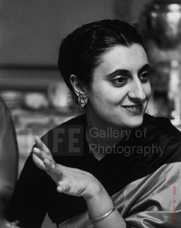 Childhood Pictures of Celebrities Actors Actress: Indira Gandhi ...