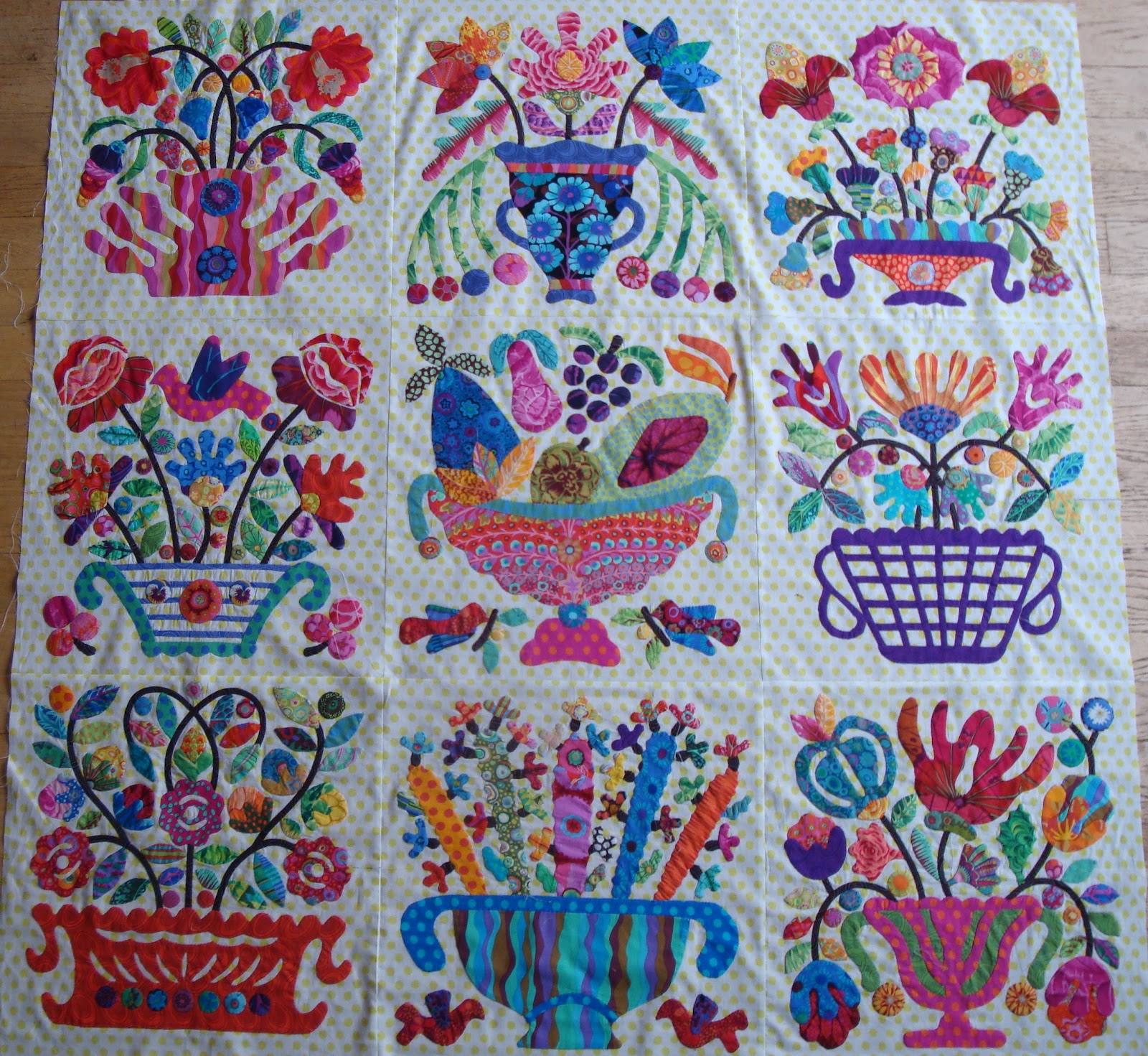 Glorious Applique: My 9 vases!!!