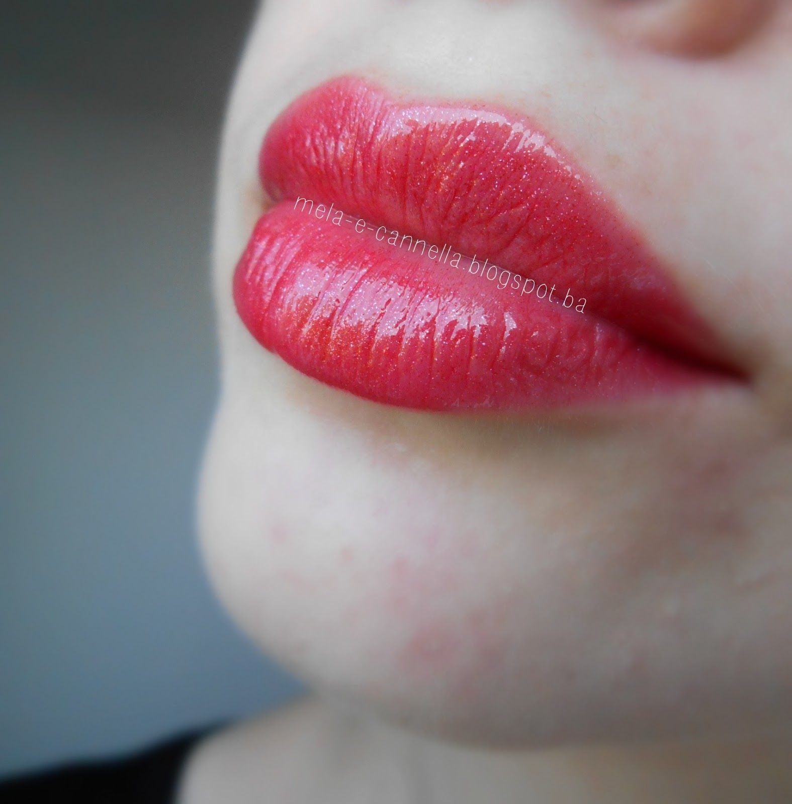 mela-e-cannella: Avon - Shine Burst lipstick - Raspberry Glaze