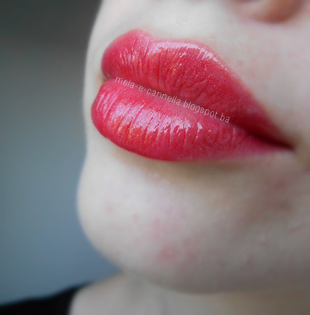 mela-e-cannella: Avon - Shine Burst lipstick - Raspberry Glaze