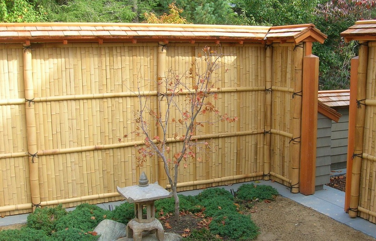 40 Ide Desain Pagar Bambu Unik Sederhana - Rumahku Unik