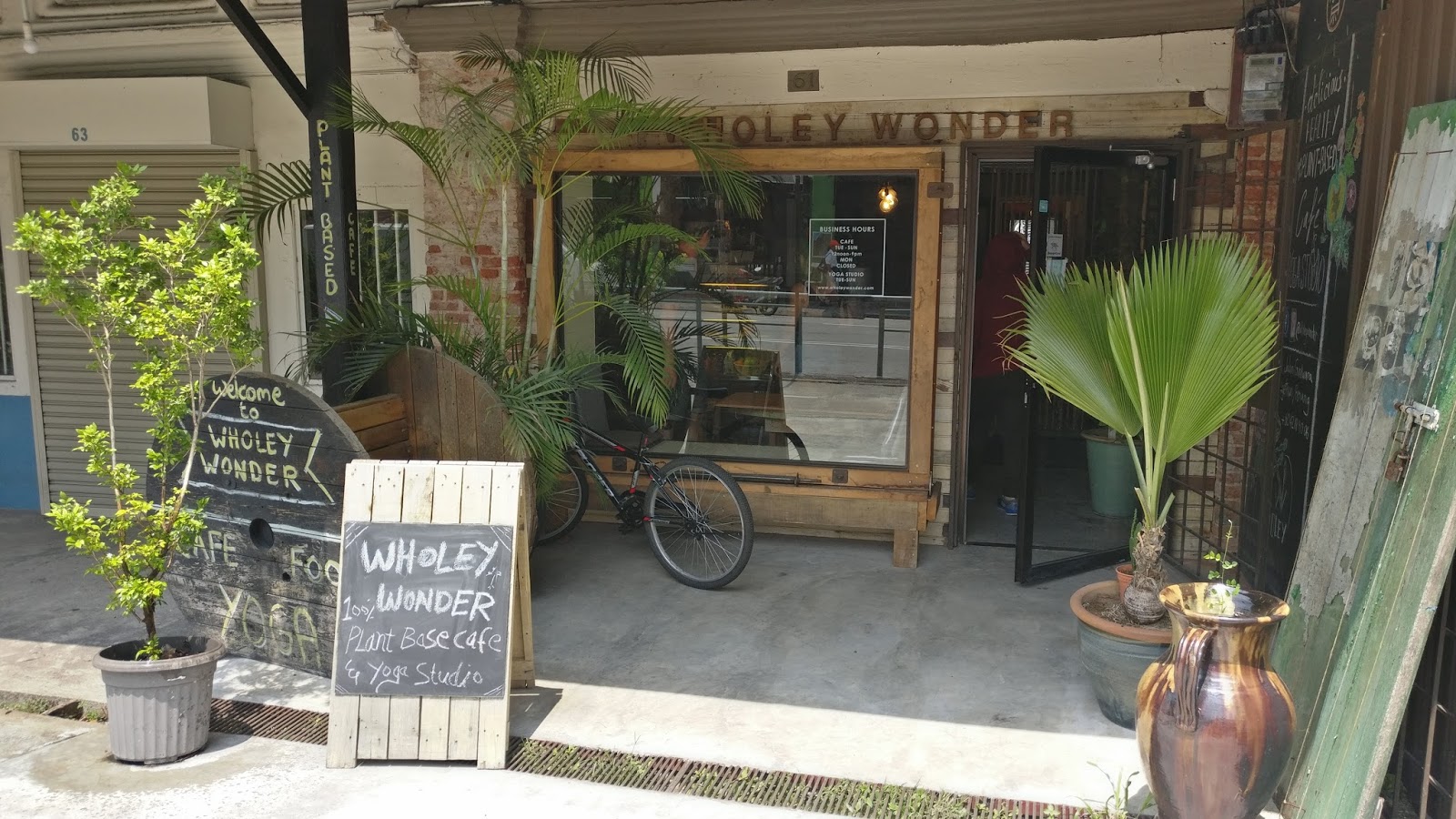 It's About Food!!: Wholey Wonder Vegan Cafe and Yoga Studio @ Jalan ...