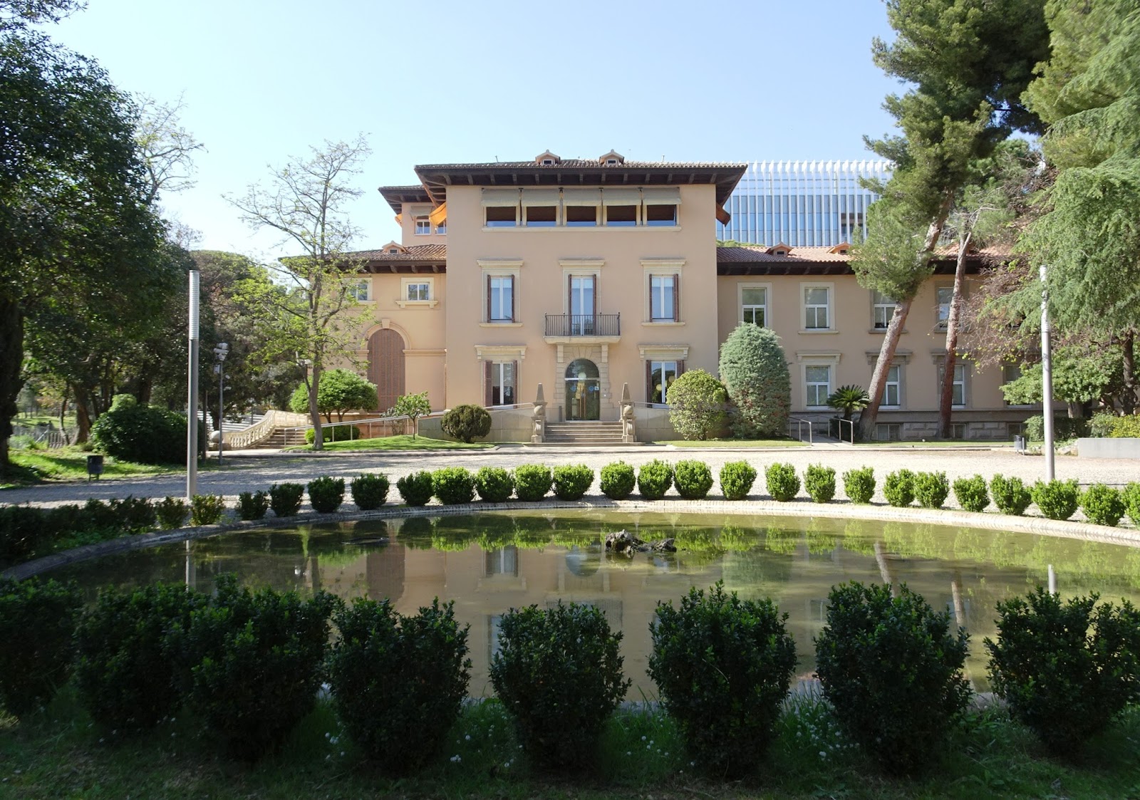 Redescubriendo Barcelona y más allá: 07/04/2017 Torre Girona