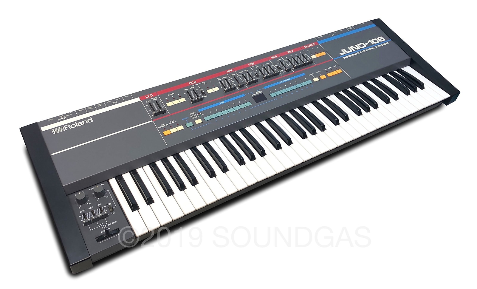 MATRIXSYNTH: Roland Juno-106 + Hard Case SN 405105